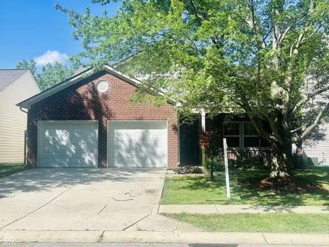 RENT TO BUY! 3 BED, 2 BATH, 1,518 SQFT HOME IN FISHERS, IN 11.