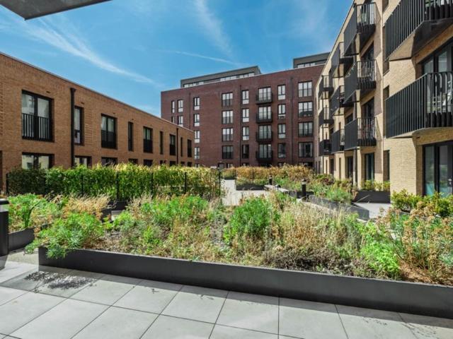 RENT TO BUY* Wellington Wharf. 3 bed apartment to rent £1,040 pcm £240 pw