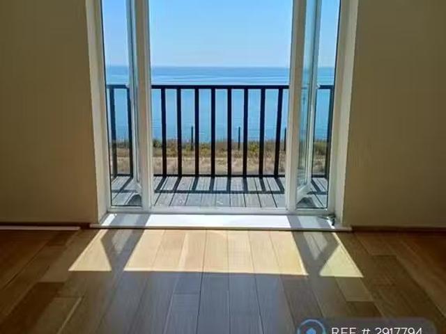 Cheap 3 BA 5 bedroom bungalow for rent in The Promenade, Peace.