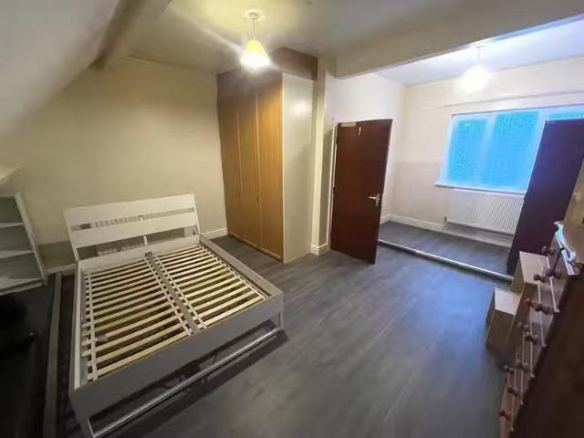 Cheap 3 BA 6 bedroom house share for rent in St. Patricks Road.