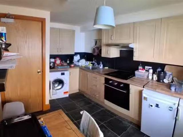 Just in! 3 BA 8 bedroom detached house for rent in Johnny Ball.