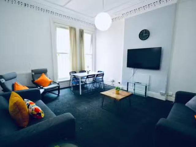 New 3 BA 8 bedroom house for rent in Arundel Avenue, Liverpool.