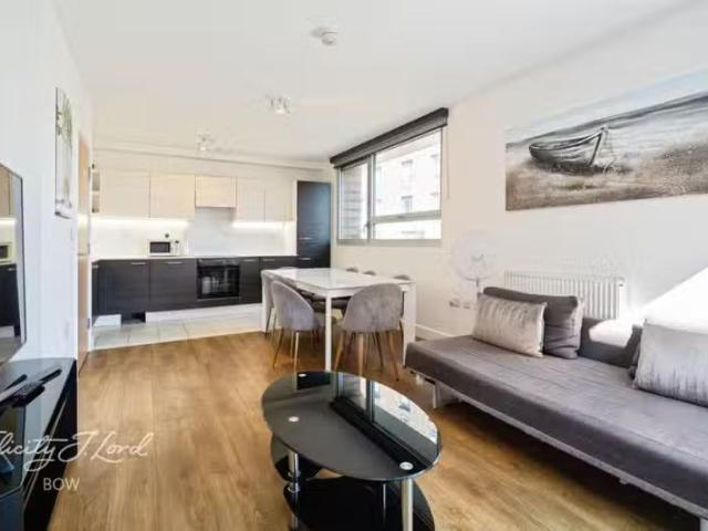 For Rent! 3 BA 3 bedroom apartment for rent in Nelson Walk, LO.