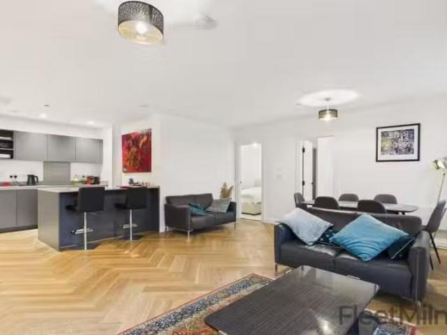 Deal! 3 BA 3 bedroom apartment for rent in Lockside House, Sco.