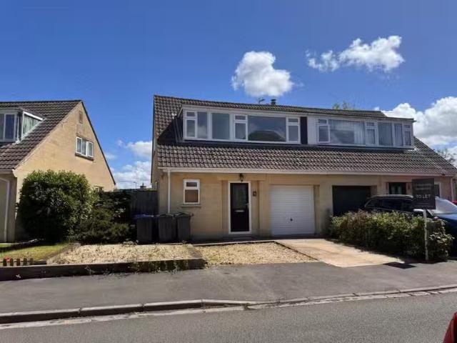 Rental! 3 BA 3 bedroom semi detached house for rent in Downs V.