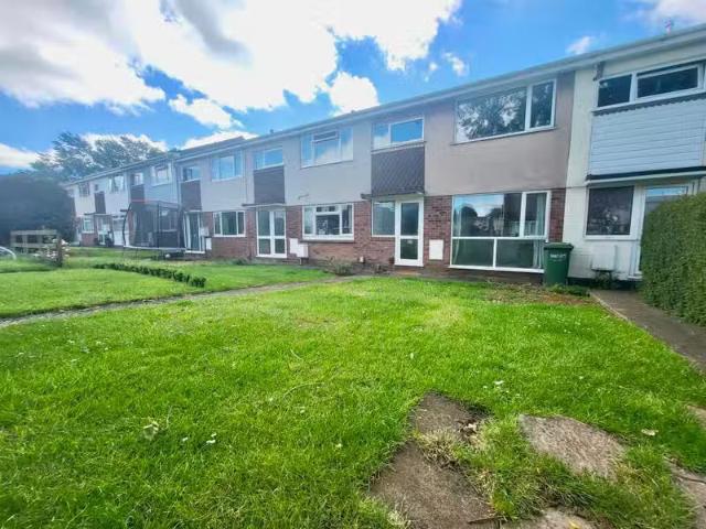 Rental! 3 BA 3 bedroom terraced house for rent in Glenfall, Ya.