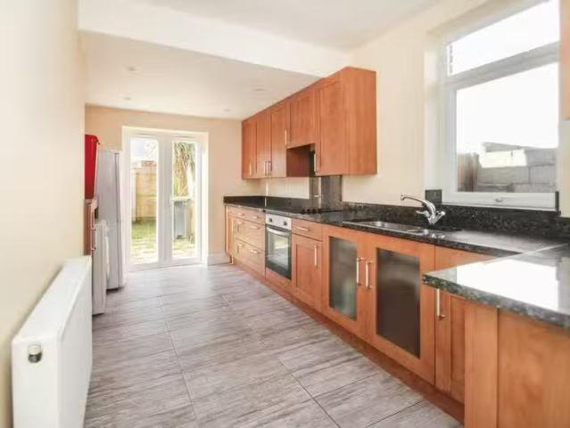 Nice 3 bedroom detached house for rent in Ensbury Park, Bourne.