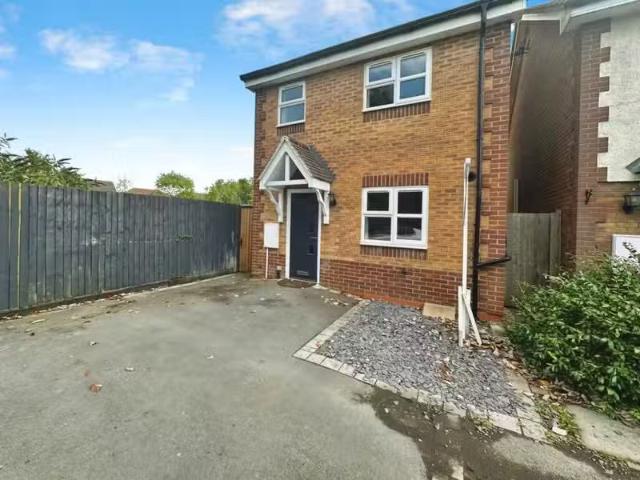 New 3 bedroom detached house for rent in Winster Avenue, Dorri.