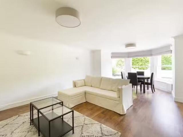 Cozy 3 bedroom flat for rent in Julian Road, Sneyd Park, BS9