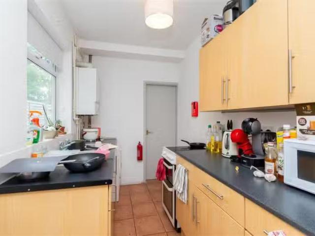 Deal! 3 bedroom house for rent in Milner Road, Birmingham, Wes.