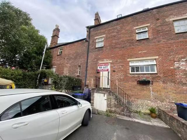 Deal! 3 bedroom house for rent in Bitham Mill Courtyard, Westb.