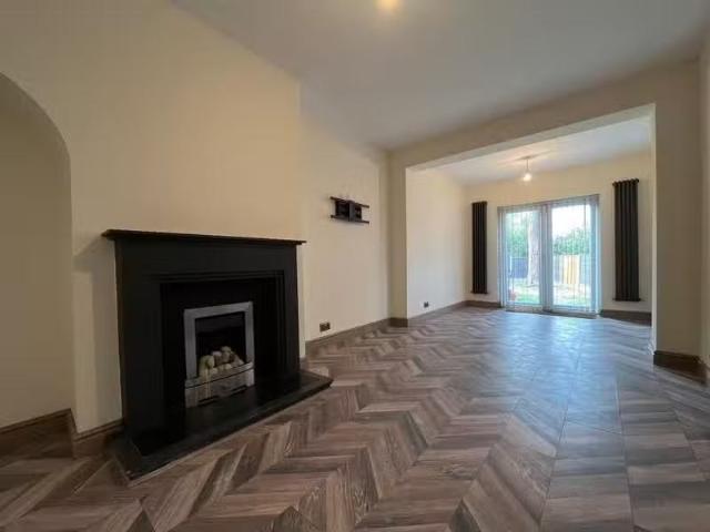 Unique 3 bedroom house for rent in Dorothy Road, Tyseley, Birm.