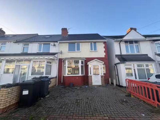 Just in! 3 bedroom house for rent in Foley Road, BIRMINGHAM, B8