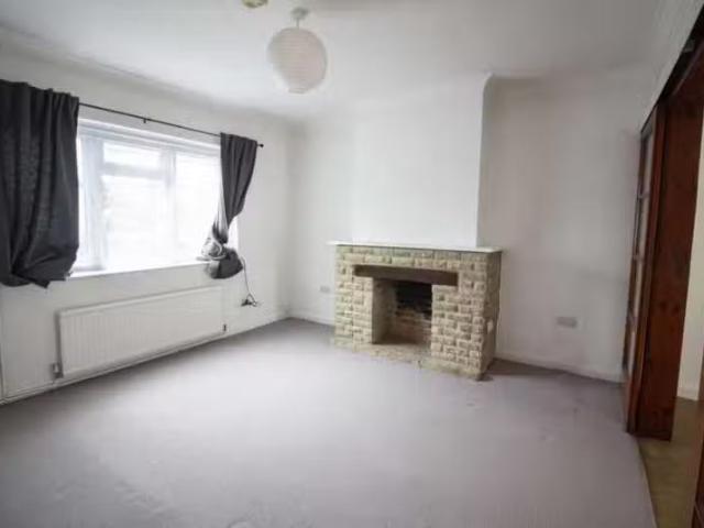 Just in! 3 bedroom semi detached house for rent in St Aldhelms.
