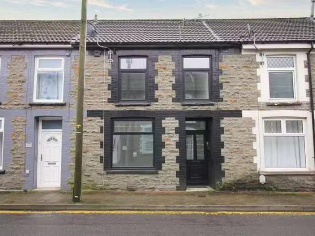 Rental! 3 bedroom terraced house for rent in Brook St, Tonypan.