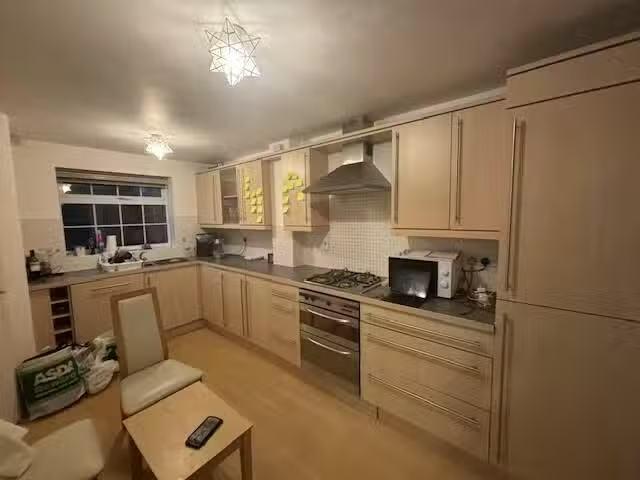 Nice 3 bedroom terraced house for rent in Gershwin Boulevard.