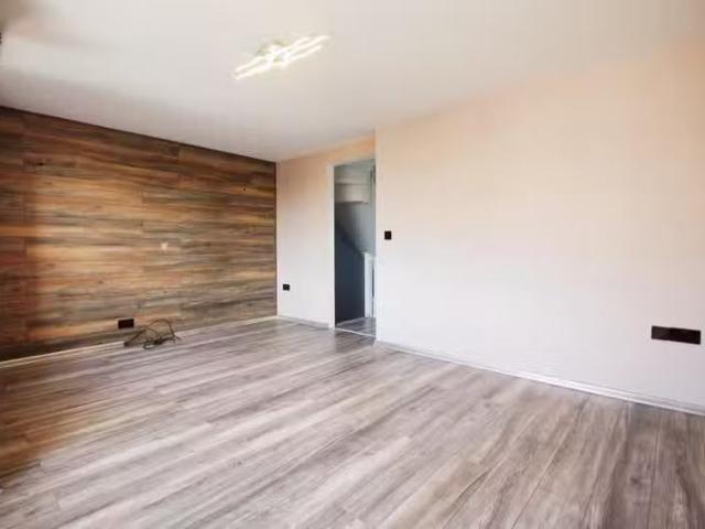 Cozy 3 bedroom town house for rent in Treborth Road, Blacon, CH1