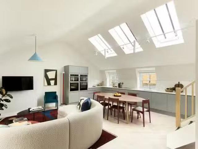 Nice 3 BR Thayer Street