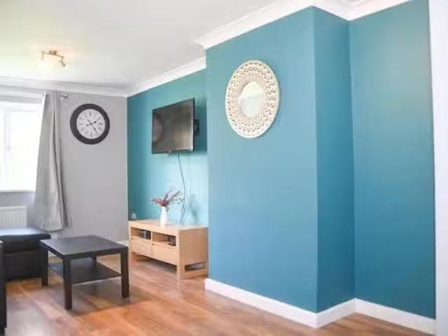 Cheap 3 BR Pennine Way