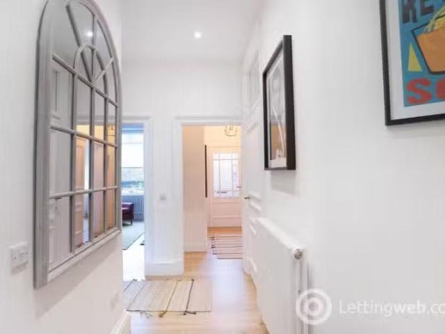 Rental! 3 BR Property to rent in Meadowbank Terrace,, Edinbu.