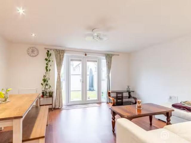 Just in! 3 BR Property to rent in Craw Yard Drive, Edinburgh.