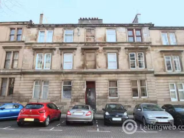 Nice 3 BR Property to rent in Dowanhill Street, Hyndland, Glas.