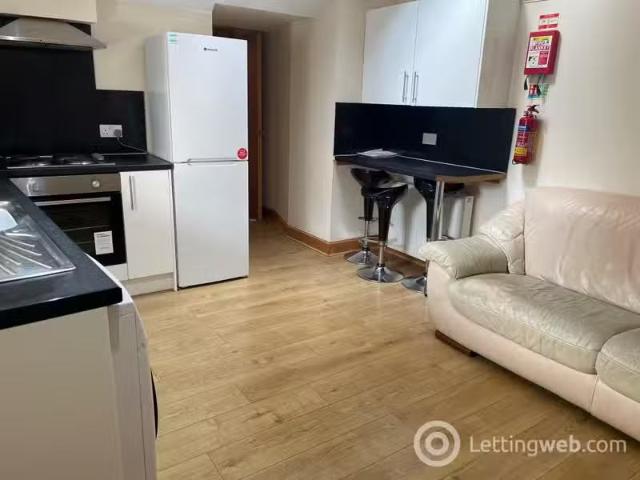 Rental! 3 BR Property to rent in 10 Exchange Street 2/R, Dun.