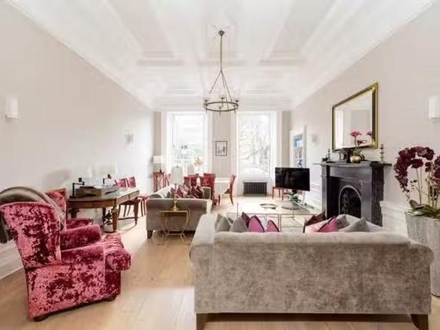 Deal! 3 BR Rutland Square