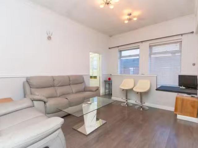 Deal! 1 BA 4 bedroom apartment for rent in Swan Lane, Coventry.