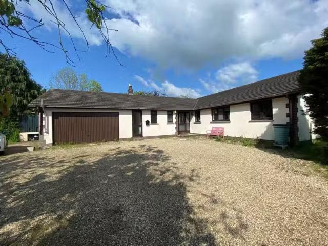 Deal! 1 BA 4 bedroom bungalow for rent in Winkleigh, Devon, EX.