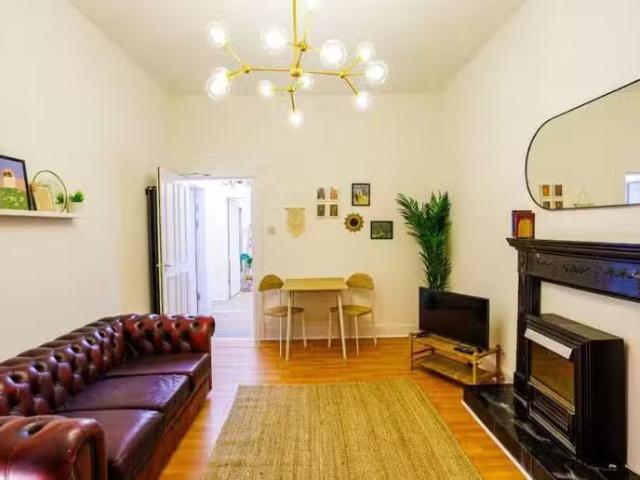 Charming 1 BA 4 bedroom flat for rent in HMO Bluevale Street.