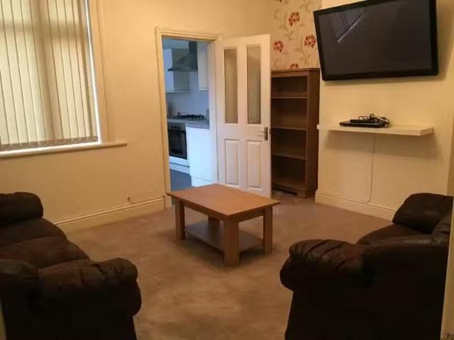 New 1 BA 4 bedroom house for rent in Link Road, Edgbaston, Bir.