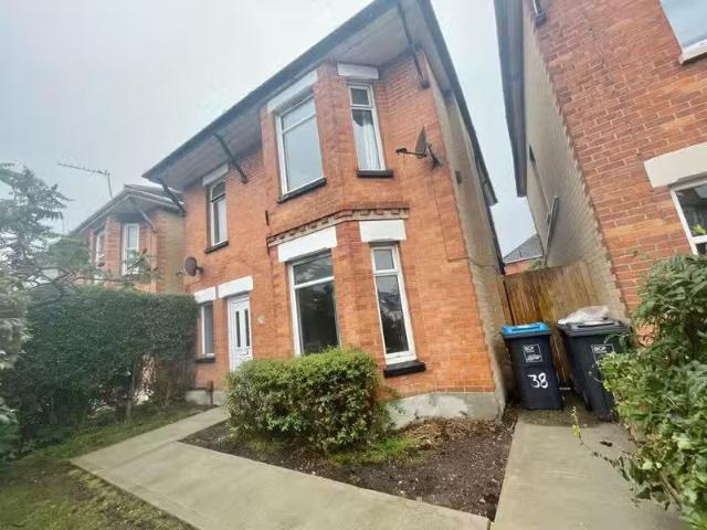 Deal! 1 BA 4 bedroom house for rent in Student Four Double Bed.