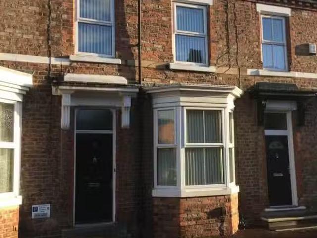 Cozy 1 BA 4 bedroom house share for rent in Maude Street, Darl.