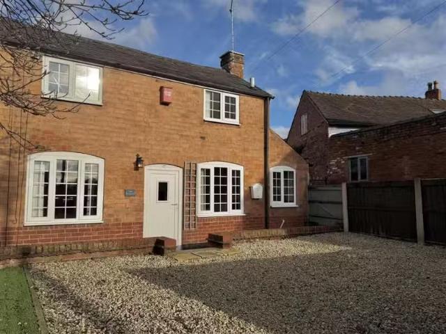 Rental! 1 BA 1 bedroom cottage for rent in Victoria Road, Dray.