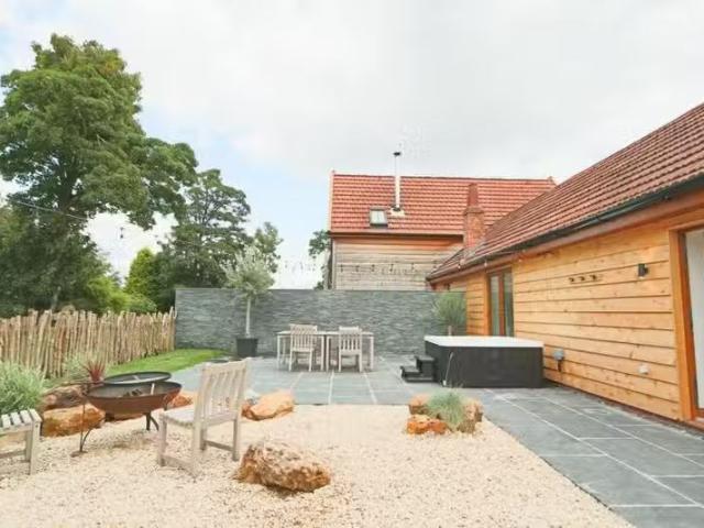 Rental! 1 BA 1 bedroom cottage for rent in Foxhole, Foxholes L.