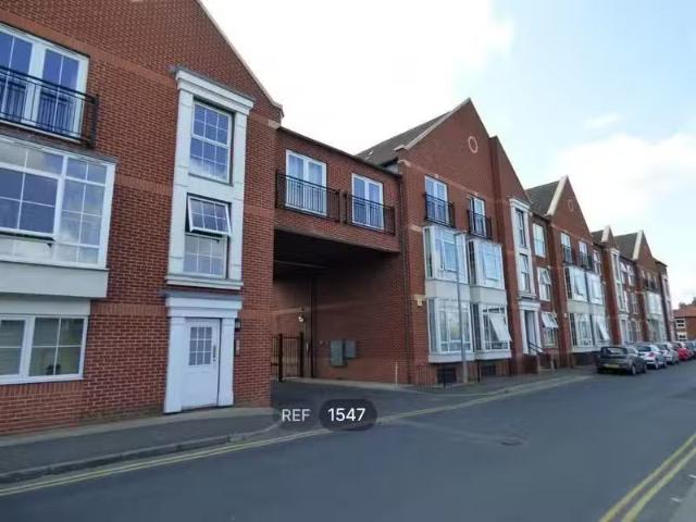 Deal! 1 BA 1 bedroom apartment for rent in Mill Lane, Beverley.