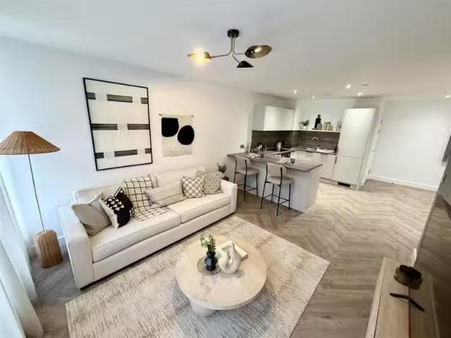 New 1 BA 1 bedroom apartment for rent in Ariel House, 2138 Cov.