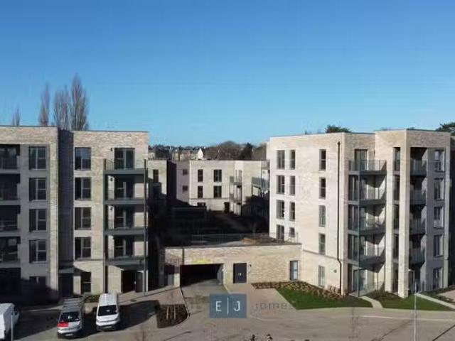 For Rent! 1 BA 1 bedroom apartment for rent in Borders Lane, L.