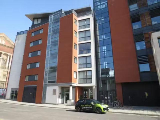 Deal! 1 BA 1 bedroom apartment for rent in City Centre, Temple.