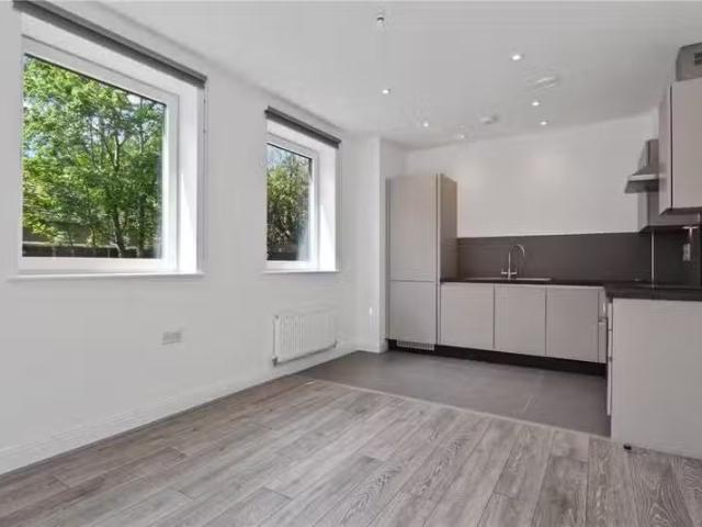Nice 1 BA 1 bedroom apartment for rent in Clearview House, 201.