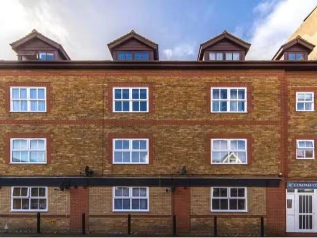 Rental! 1 BA 1 bedroom apartment for rent in Compass Court, 20.