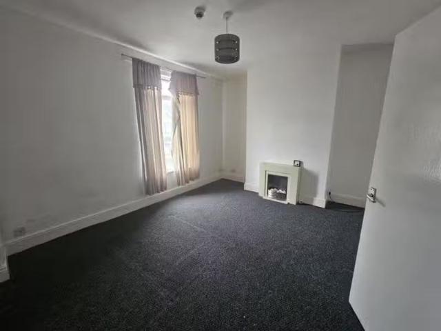 Rental! 1 BA 1 bedroom apartment for rent in Durban Road, Grim.