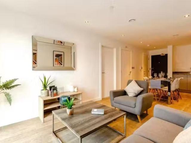 Unique 1 BA 1 bedroom apartment for rent in Exchange Square, T.