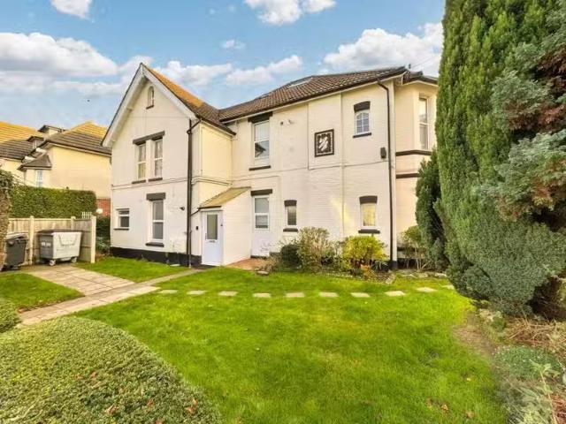Deal! 1 BA 1 bedroom apartment for rent in Hawkwood Road, Bour.