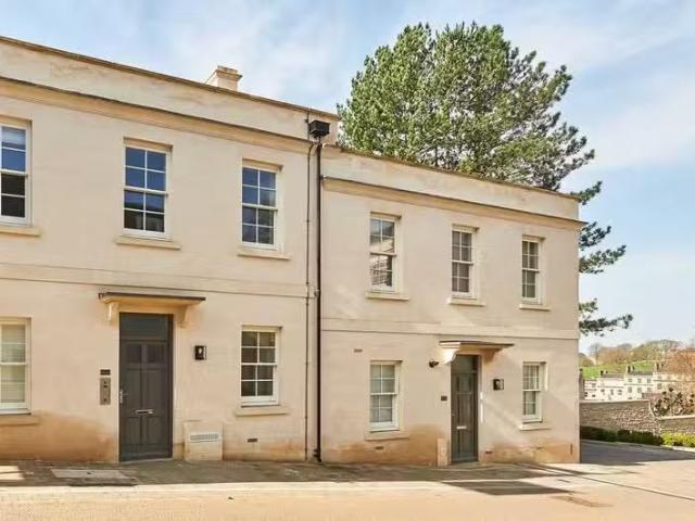 Deal! 1 BA 1 bedroom apartment for rent in Hope Place, Lansdow.