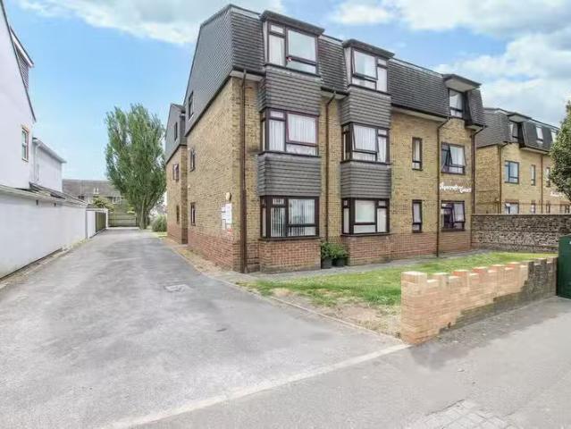 Rental! 1 BA 1 bedroom apartment for rent in Penhill Road, Lan.