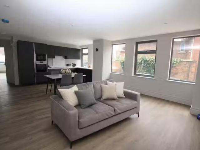 Cheap 1 BA 1 bedroom apartment for rent in The Cloud, Boughton.