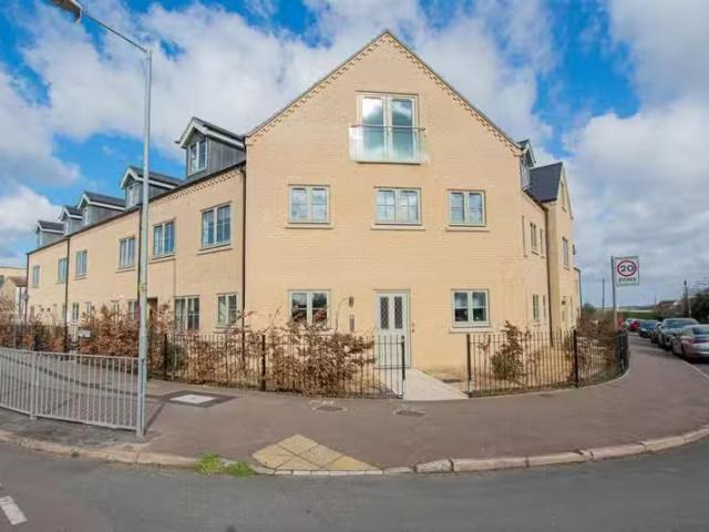 Rental! 1 BA 1 bedroom apartment for rent in Windsor Gate Cold.