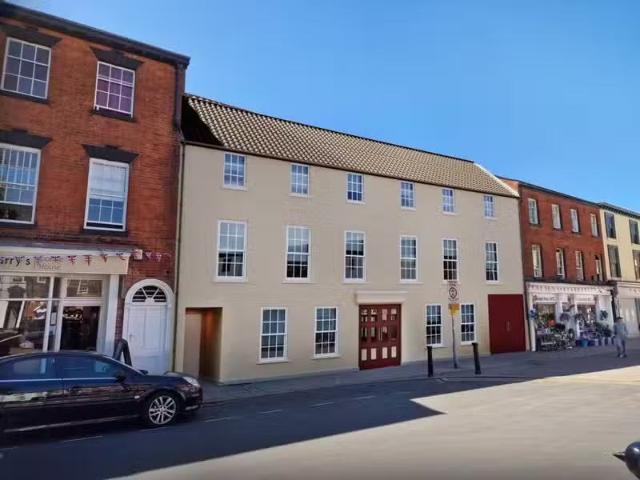 Charming 1 BA 1 bedroom apartment for rent in 4 Chapelgate, Re.